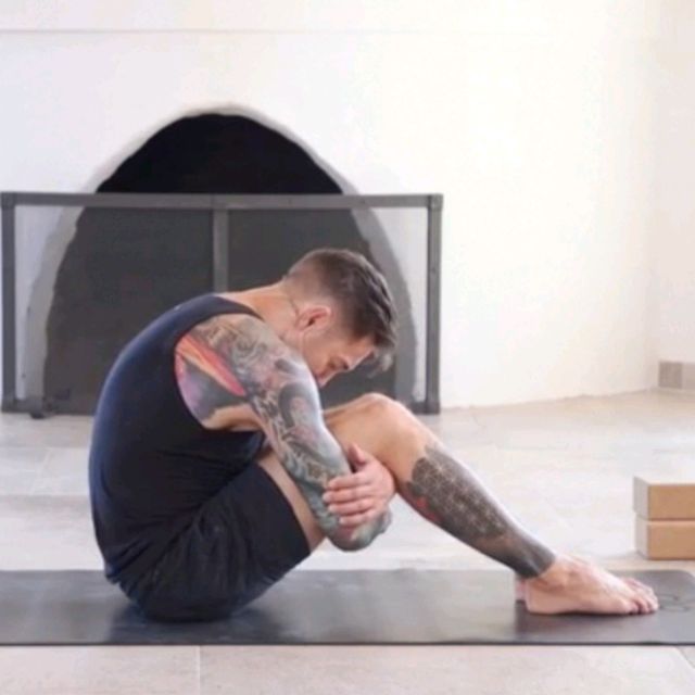 Deep Spine Flexion Stretch by Alex 🌊. - Exercise How-to - Skimble