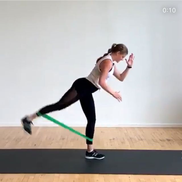 Staggered Squat To Leg Raise por Rushfitness 💪🏽 - Ejercicio Cómo ...