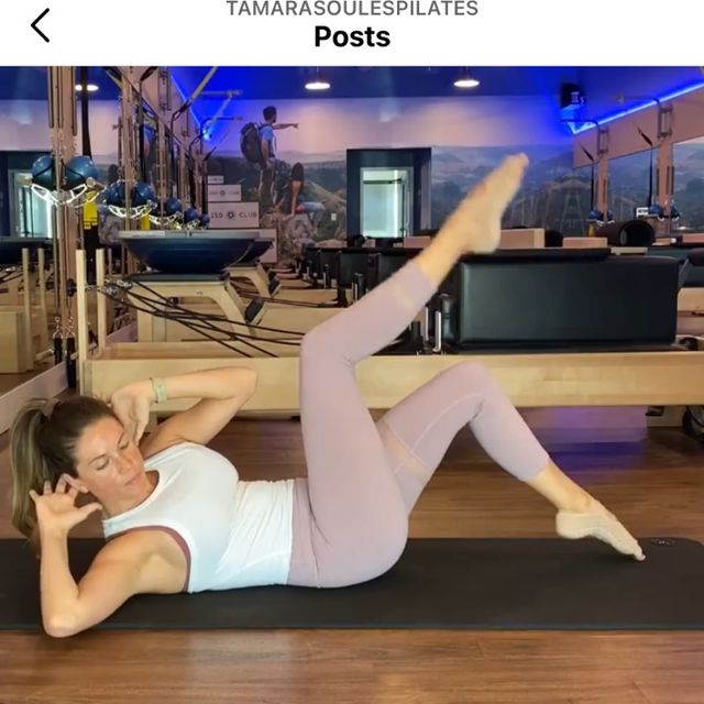 Toe Taps Cross With Leg Extention by Rushfitness 💪🏽 - Exercise How-to ...