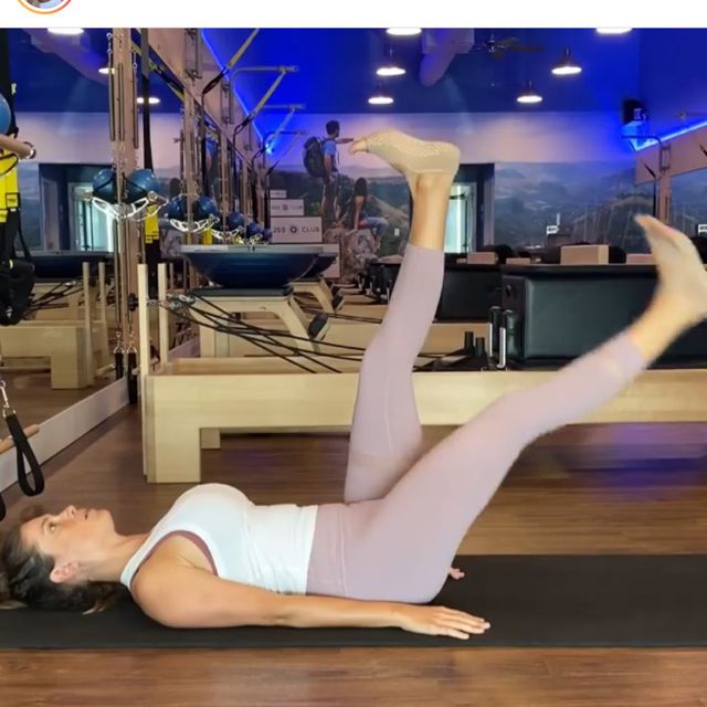 Single Leg Extentions by Rushfitness 💪🏽 - Exercise How-to - Skimble