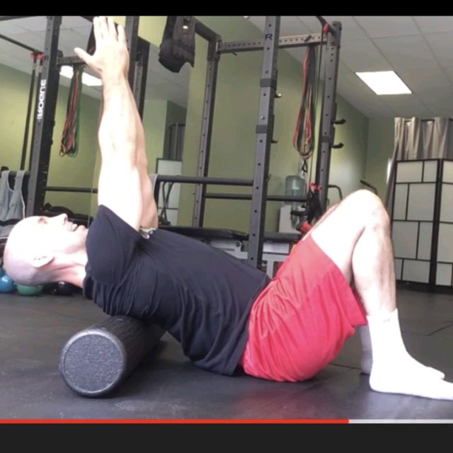 THORACIC STRETCH VH1 by Vincent H. - Exercise How-to - Skimble