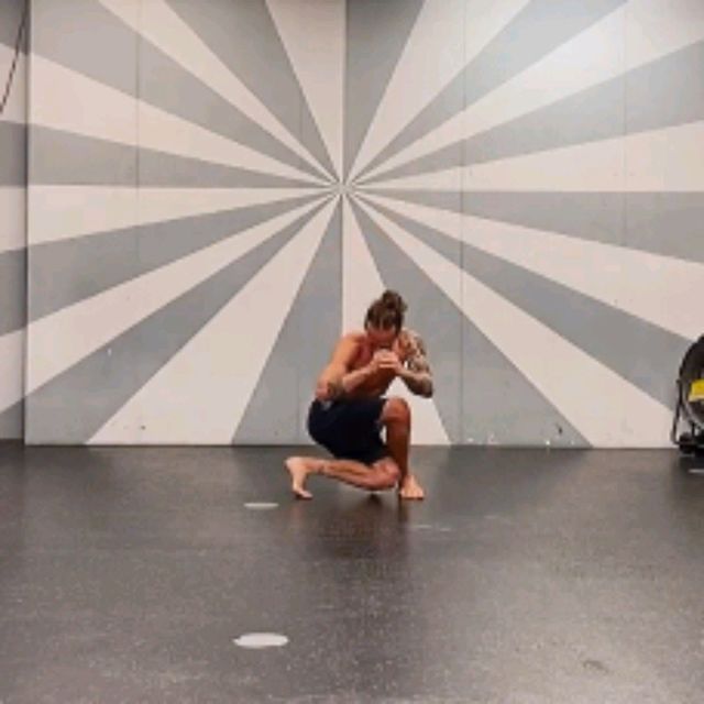 Traveling Dragon Squat by Alex 🌊. - Exercise How-to - Skimble