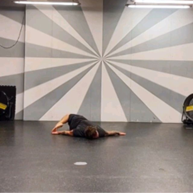 Scorpion by Alex 🌊. - Exercise How-to - Skimble Workout Trainer