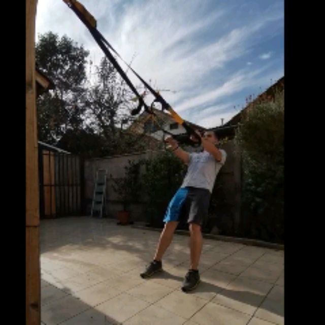 Remo Estrecho Trx by Francisco Perez - Ejercicio Cómo hacerlo - Skimble