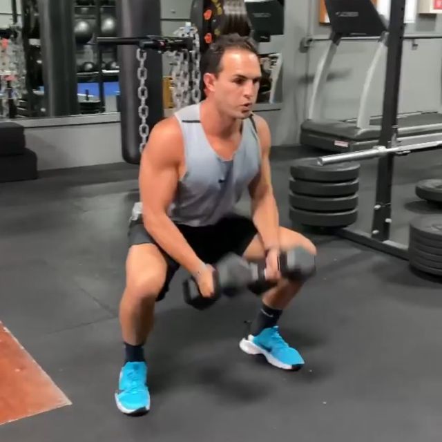 Iso Squat To Row by Rushfitness 💪🏽 - Exercise How-to - Skimble