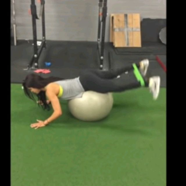 Banded Reverse Extension by Amber A. - Exercise How-to - Skimble