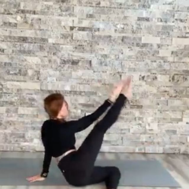 Cow Tipping With Extended Leg by Rushfitness 💪🏽 - Exercise How-to - Skimble