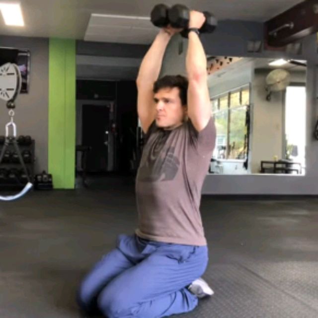 DB close grip Shoulder press by Francisco Perez - Ejercicio Cómo ...