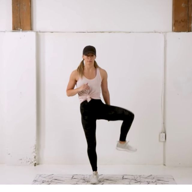 Left Hip Rotation by Ömer Köseoğlu - Exercise How-to - Skimble