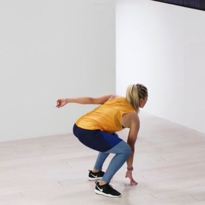 Levitation Crunch par Vera Maxakova - Comment faire de l'exercice - Skimble