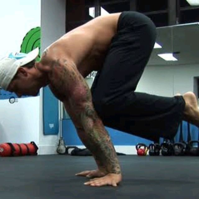 Frogstand Extended Arms by Cassio K. - Exercise How-to - Skimble