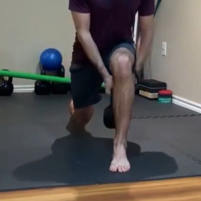 Low Lunge Hold Crossovers por Rushfitness 💪🏽 - Ejercicio Cómo hacerlo ...