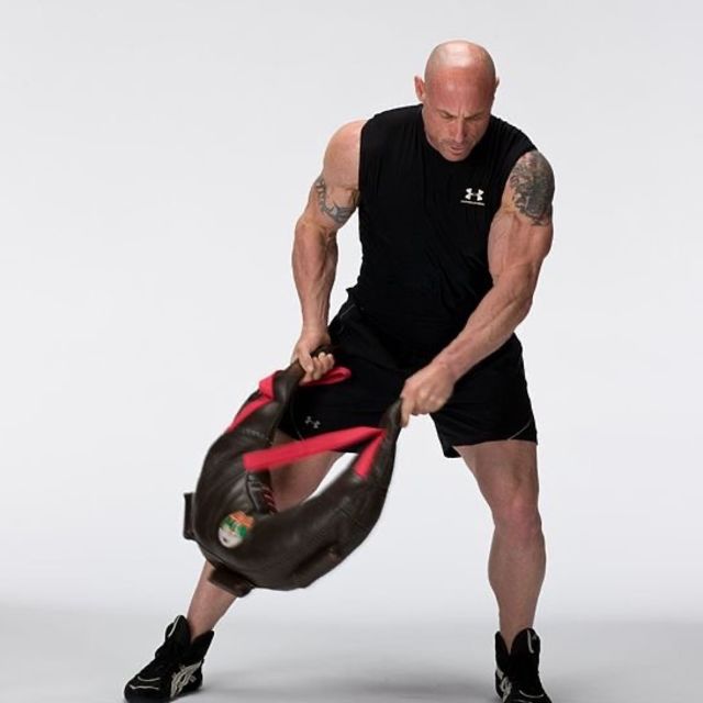 Bulgarian Bag by Al P. - Exercise How-to - Skimble