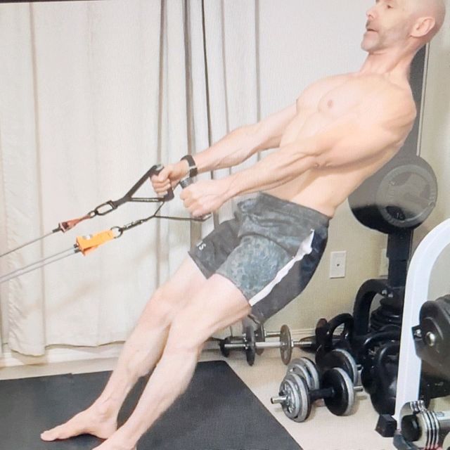 Sissy Squat by Frank Roodenburg - Exercise How-to - Skimble