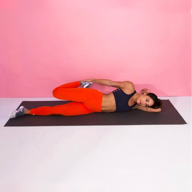 Side Lying Quad Stretch (R) by Ömer Köseoğlu - Exercise How-to - Skimble