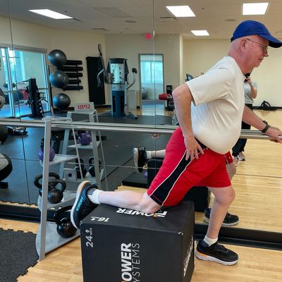 Hip Flexor Stretches - Free Beginner Workout by Clyde S. - Skimble