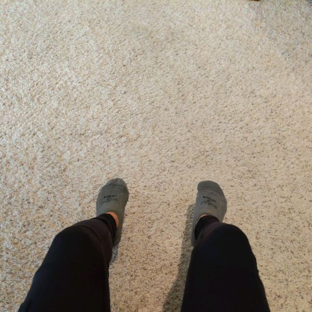 Seated Leg Hop Outs by Renzo V. - Exercise How-to - Skimble