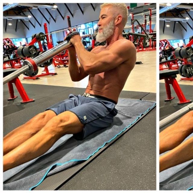 Landmine Russian Twist by Meah Gill - Exercise How-to - Skimble