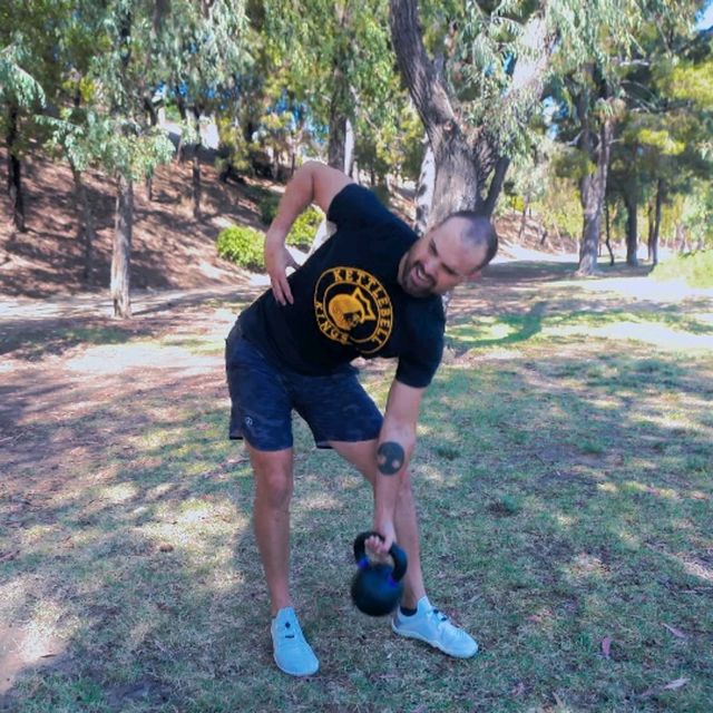 Low Hand Windmill by Fernando Torres - Ejercicio Cómo hacerlo - Skimble