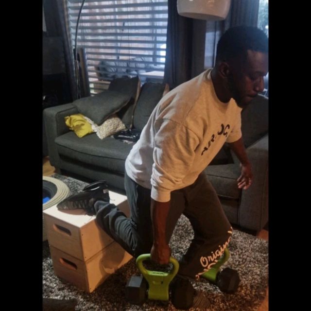 One Leg Dips by Markcellous W. - Exercise How-to - Skimble