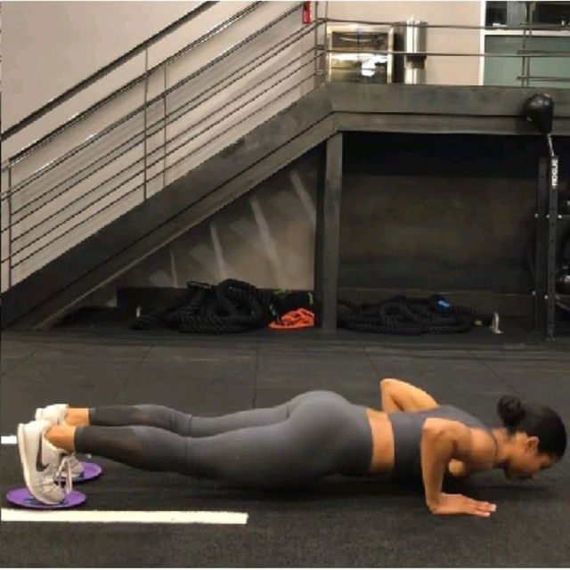 Crouch To Pushup by Alli 🖤. - Exercise How-to - Skimble