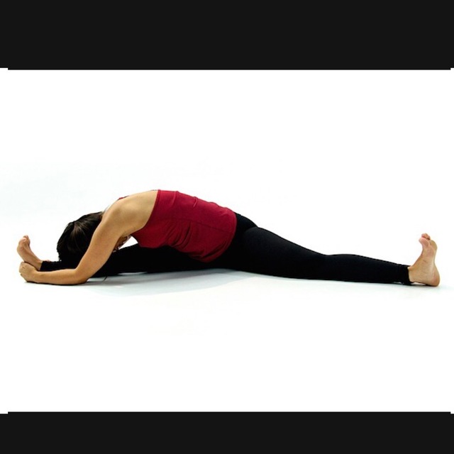 Wide Leg Right Side Stretch por Elliott Konieczka - Ejercicio Cómo ...