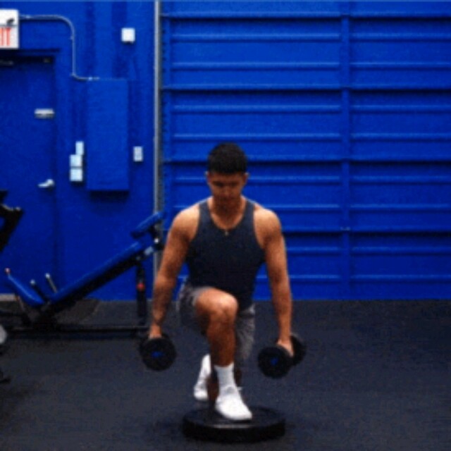 Curtsey Lunges by Angel Ehrlich - Exercise How-to - Skimble