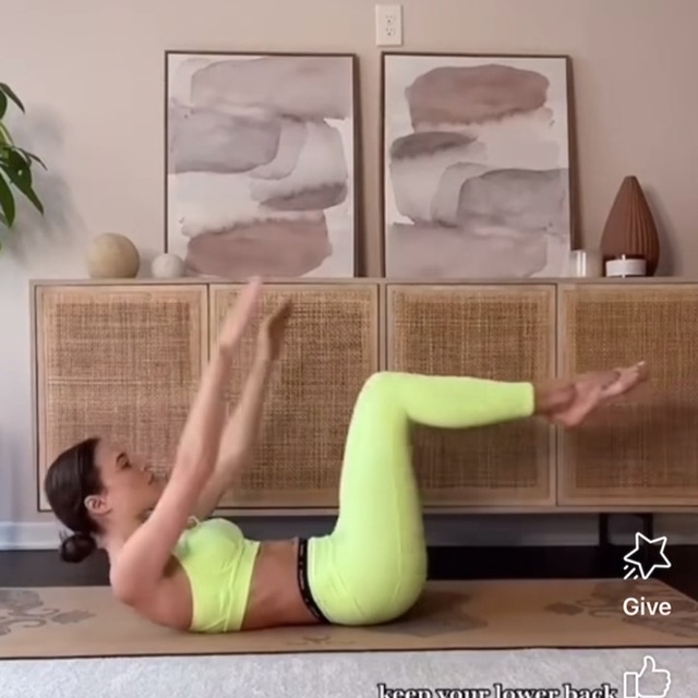 Butterfly Crunch by Jataesha C. - Exercise How-to - Skimble