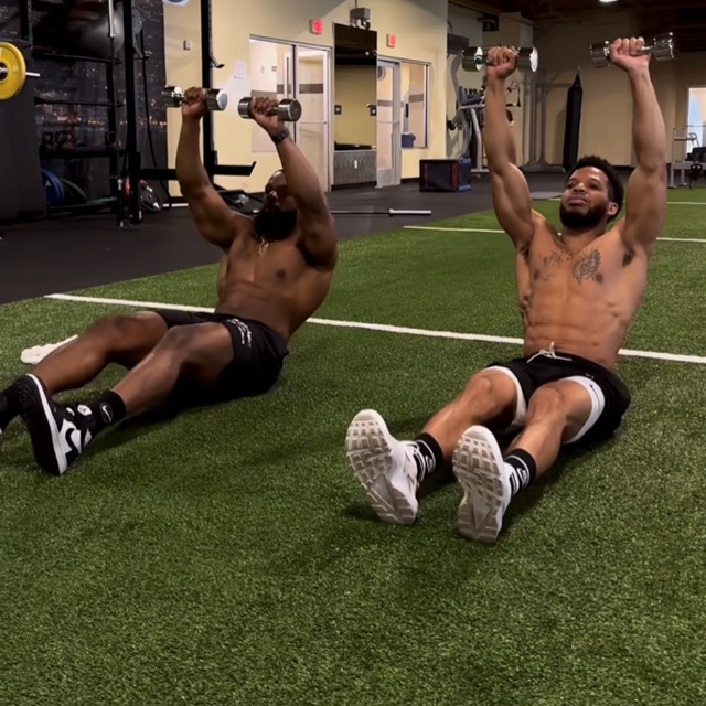 Dumbbell Crunch To Knee Draws by Deanna B. - Exercise How-to - Skimble