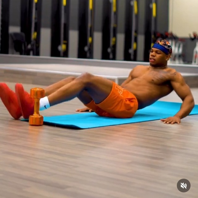 Side To Side Tucks by Deanna B. - Exercise How-to - Skimble