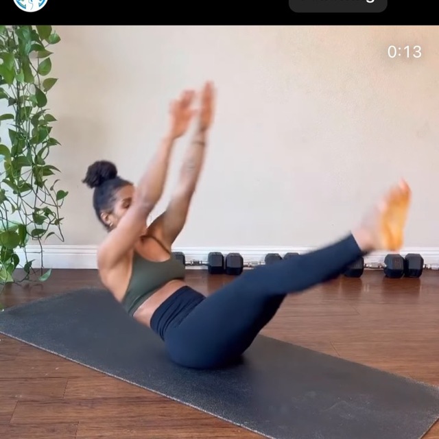 Hollow Body Crunch To V Up by Deanna B. - Exercise How-to - Skimble