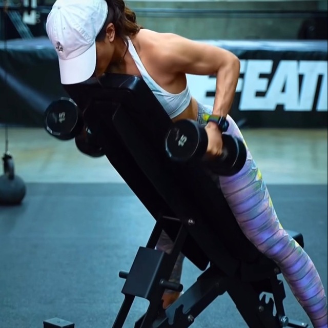 Elevated Bench Dumbbell Rows by Deanna B. - Exercise How-to - Skimble