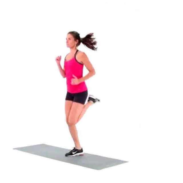 Butt Kick by Martin Gilbert - Exercise How-to - Skimble