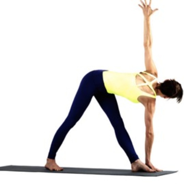 Twisting Left Triangle by Jataesha C. - Exercise How-to - Skimble