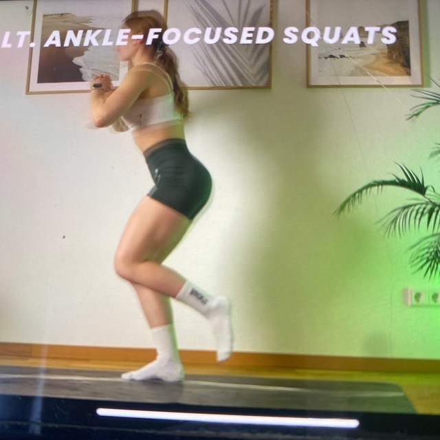 Alt. Ankle-Focused Squat by Alex Ananda - Exercise How-to - Skimble