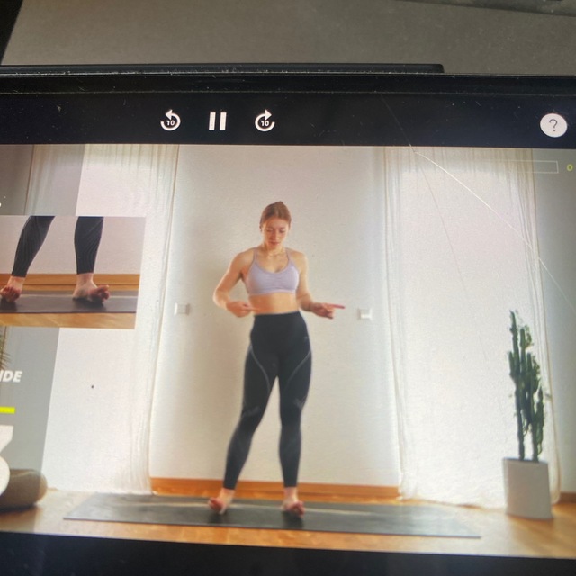 Side-to-Side-Shifts by Xando Ananda - Exercise How-to - Skimble