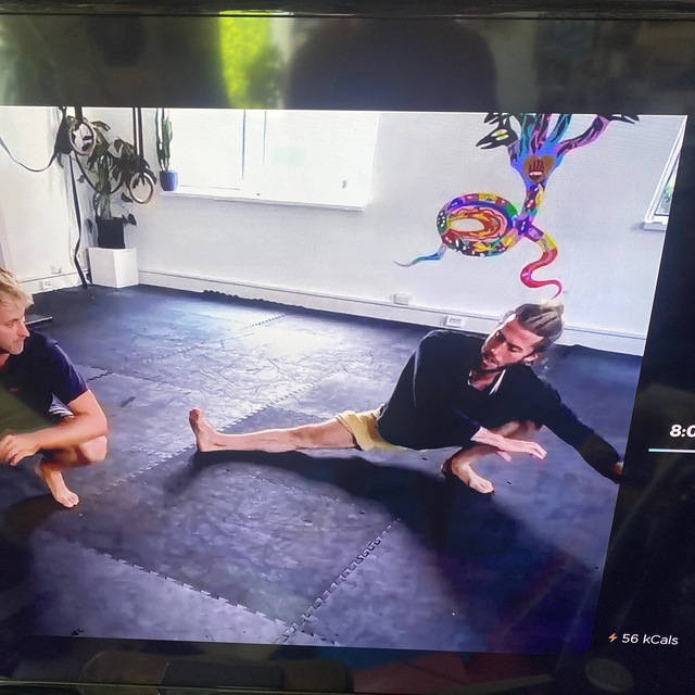 Lateral Deep Lunge by Xando Ananda - Exercise How-to - Skimble