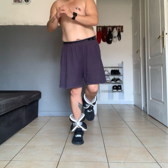 Extension Mollet Droit Sur Un Pied Lesté by Matéo P. - Comment faire de ...