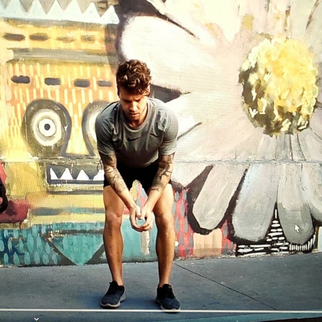 Bodyweight Flies by Frank Roodenburg - Exercise How-to - Skimble