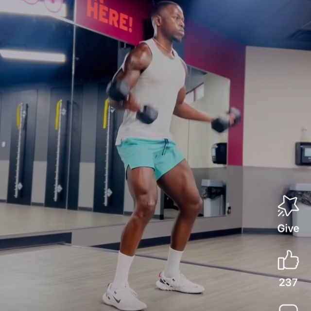 Kangaroo Swing by Jataesha C. - Exercise How-to - Skimble