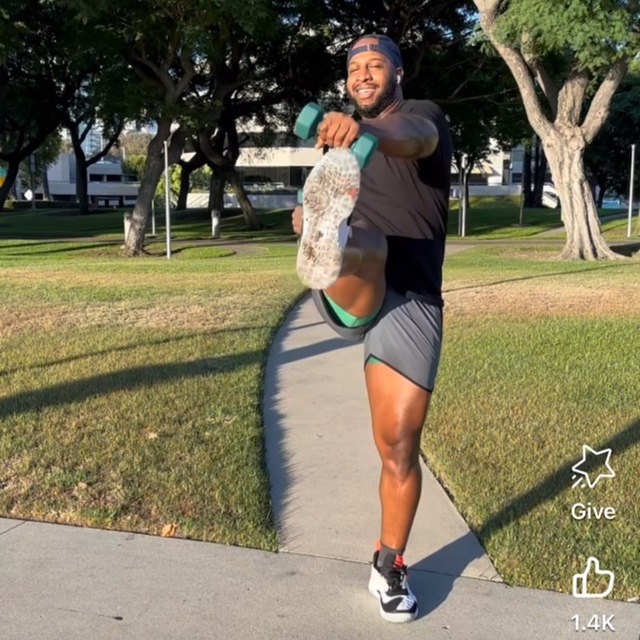 Twisty Kick by Jataesha C. - Exercise How-to - Skimble