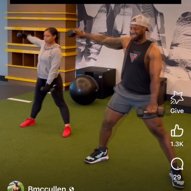 Right Crank And Press by Jataesha C. - Exercise How-to - Skimble