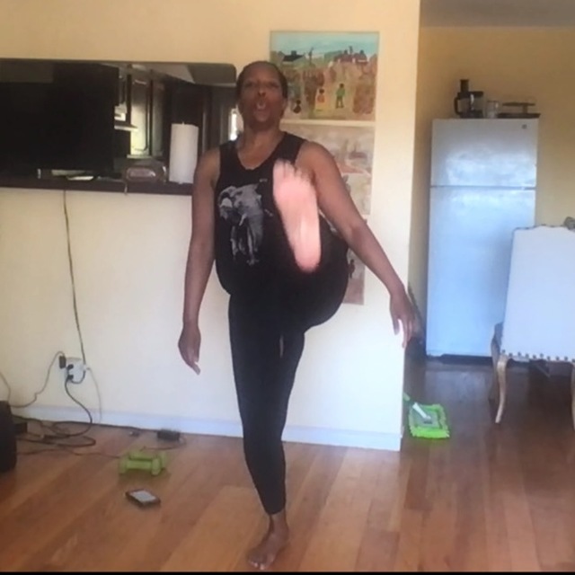 Alternating Point Leg Lifts by Jataesha C. - Exercise How-to - Skimble