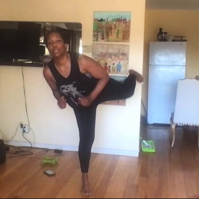 Alternating Point Leg Lifts by Jataesha C. - Exercise How-to - Skimble