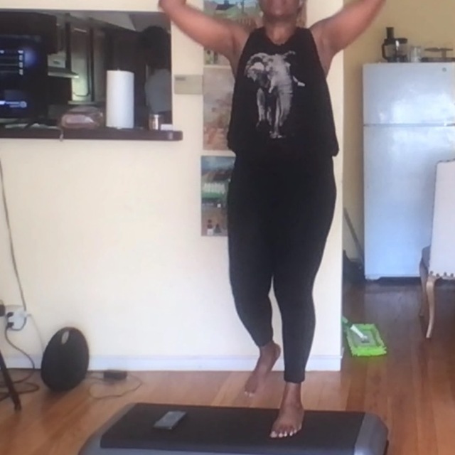 Alternating Step Ups With Pom Poms by Jataesha C. - Exercise How-to ...