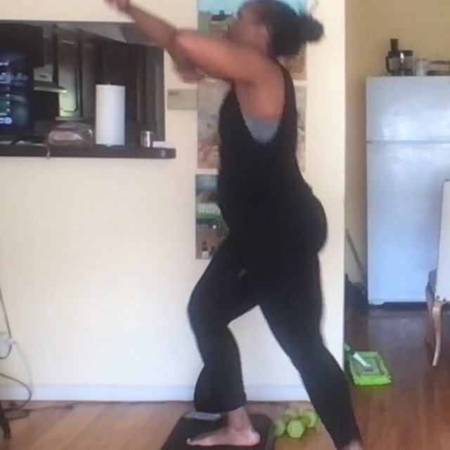 Leg Step Ups With Speed Bags by Jataesha C. - Exercise How-to - Skimble