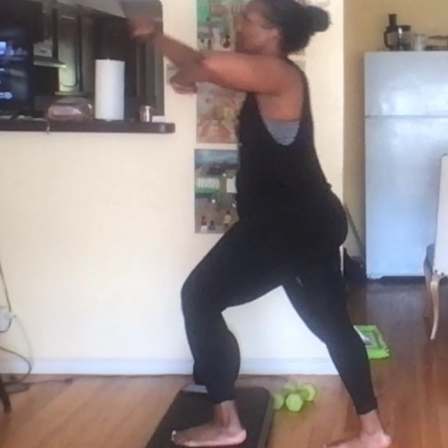 Leg Step Ups With Speed Bags by Jataesha C. - Exercise How-to - Skimble