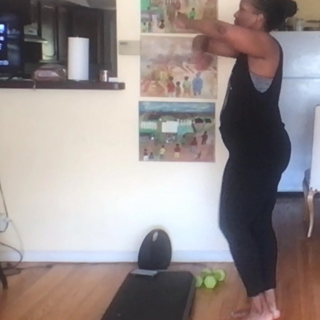 Leg Step Ups With Speed Bags by Jataesha C. - Exercise How-to - Skimble