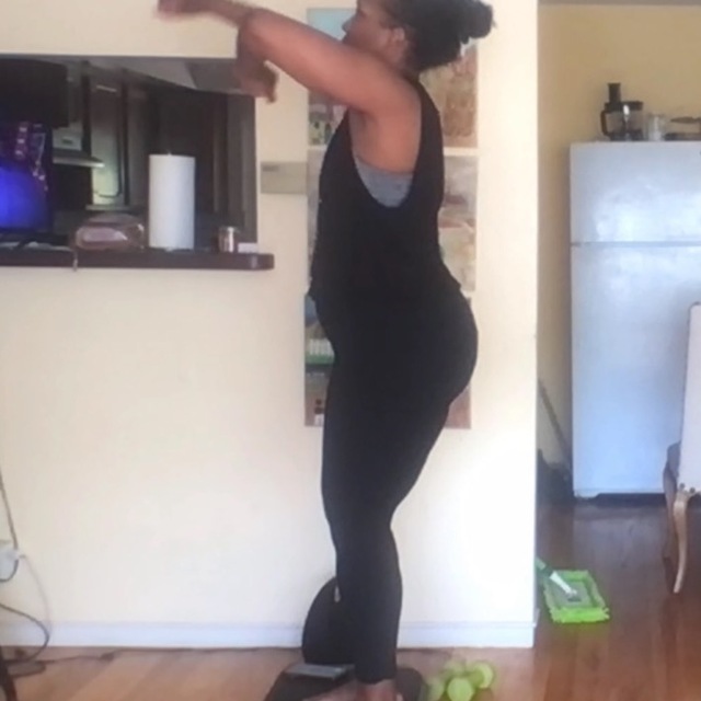 Leg Step Ups With Speed Bags by Jataesha C. - Exercise How-to - Skimble