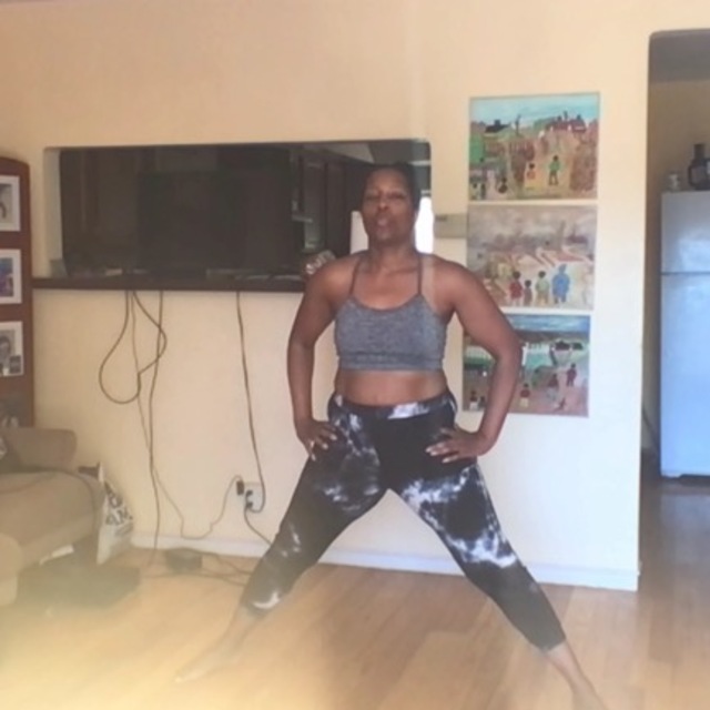 Clockwise Side Lunges by Jataesha C. - Exercise How-to - Skimble